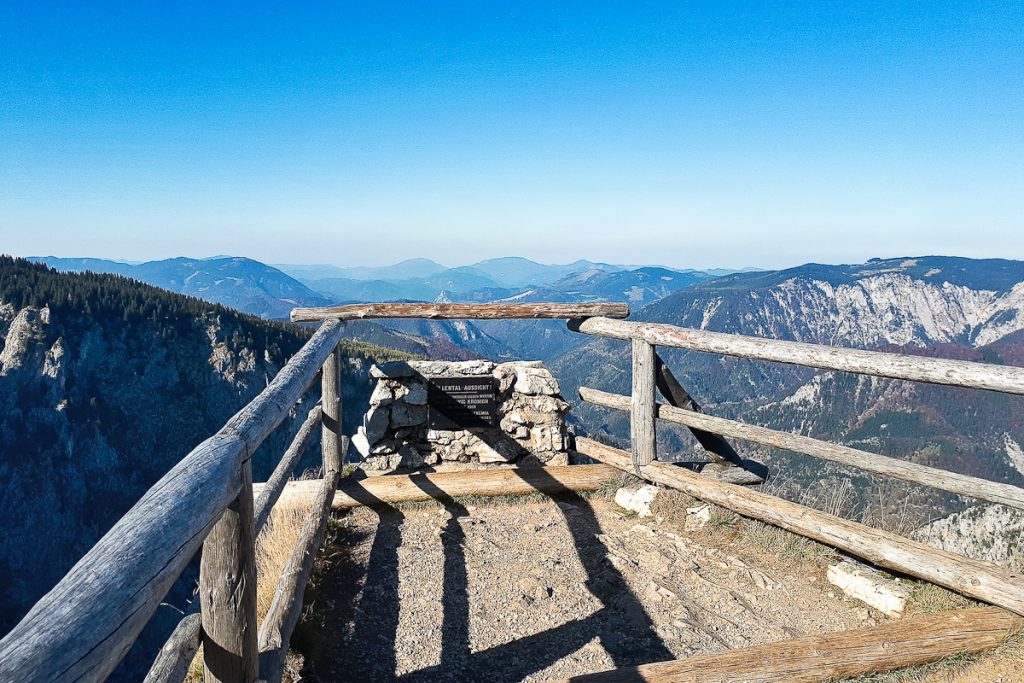 Wandern auf der Rax mit Kindern: Raxseilbahn, Ottohaus & Höllental-Aussicht
