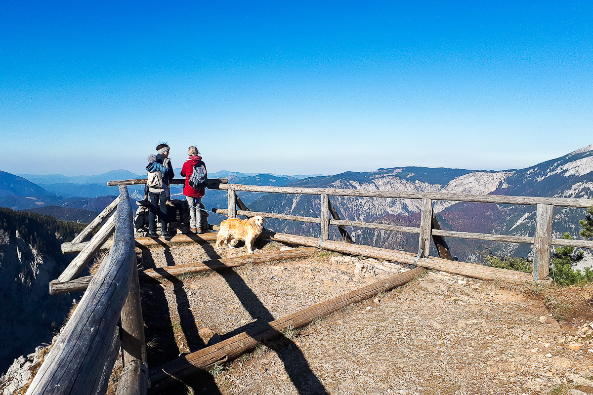 Wandern auf der Rax mit Kindern: Raxseilbahn, Ottohaus & Höllental-Aussicht